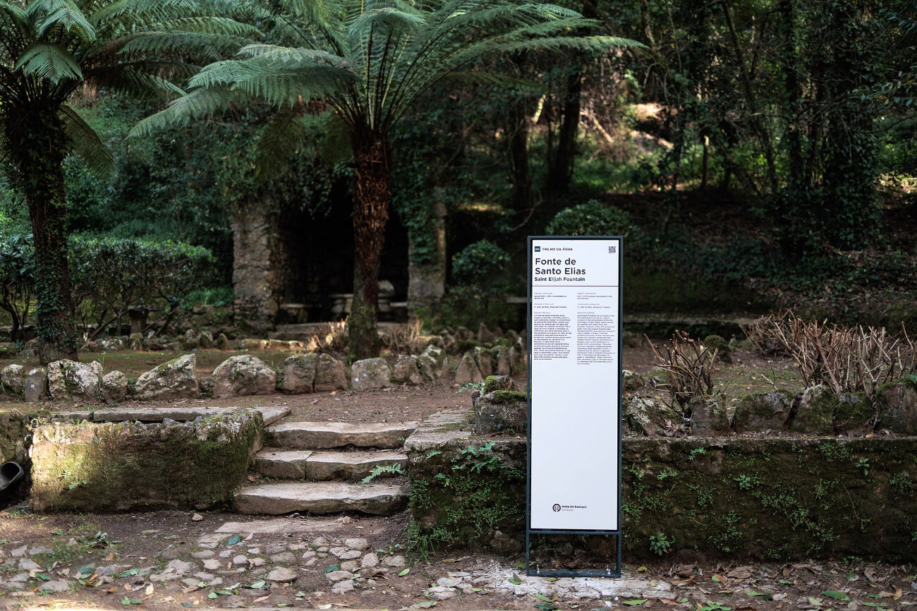 Totem informativo urbano S | Linha Frame | Floema Urban | Floema